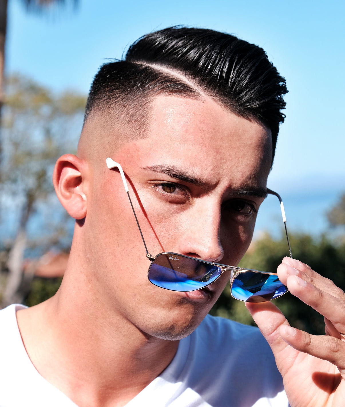 Open media 2 in modal